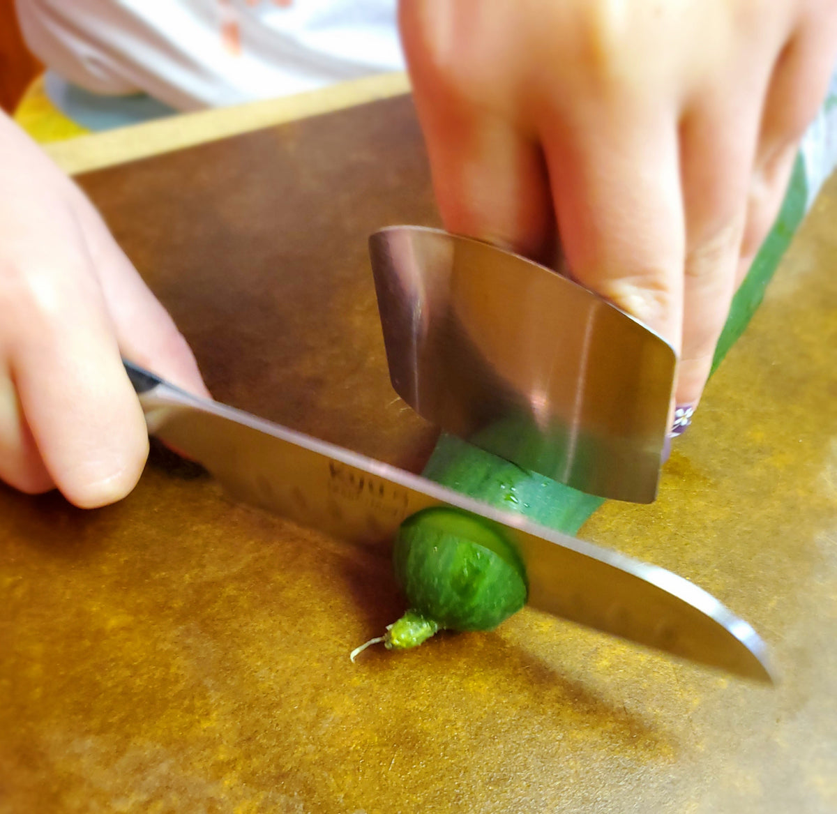 Finger Guard - To Keep Your Fingers Safe! – The Convenient Kitchen